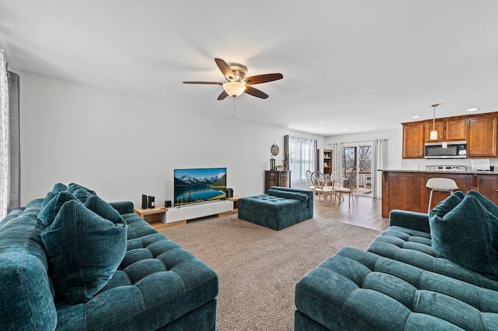 Heartland Home | 3br Home W/ Parking Pet Friendly - レブンワース, KS