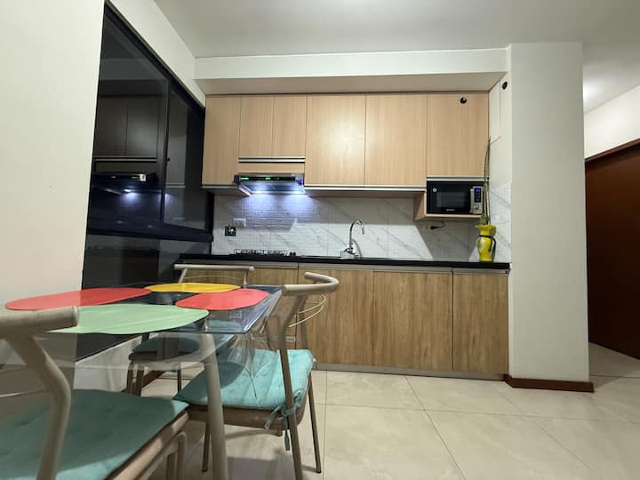 Av. Busch 1-2 Anillo | Dpto. Moderno Para 5 + Wifi - Bolivia