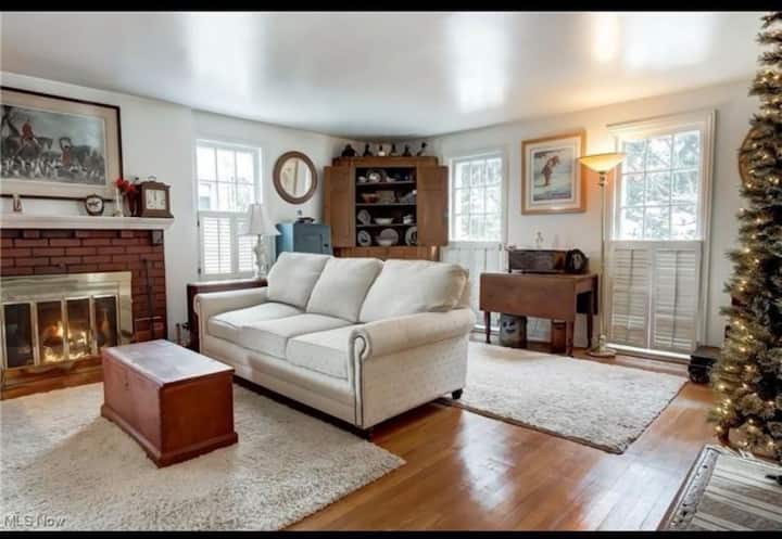 A Private Room Bedroom With A Shared Bathroom. - Peninsula, OH