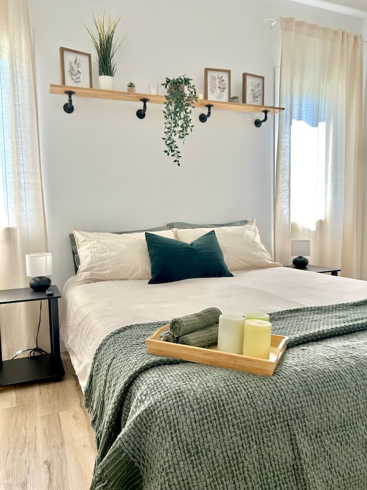 Beautiful Park Side Apartment - Steinbach