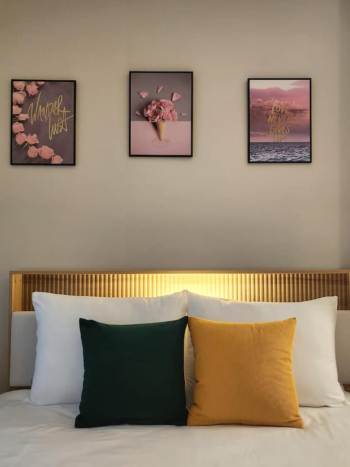 #Lovely  Stay#송도

달빛축제공원역5분
인천공항 30분
현대프리미엄아울렛 인접 - South Korea