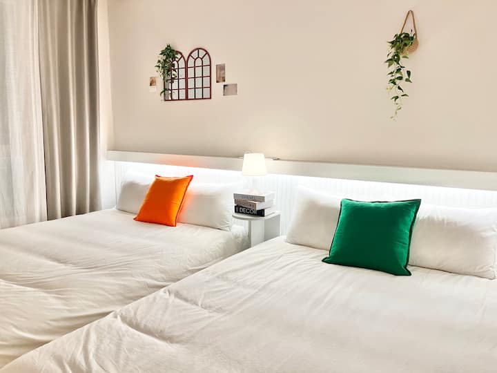 [4bed]부산역(ktx)7분/서대신역1분/남포/자갈치/감천/송도/가족여행/8인/청결&아늑 - Busan