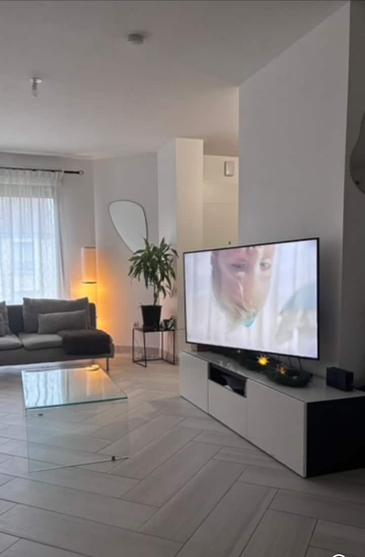 Grande Maison Et Très Spacieux - Dammartin-en-Goële