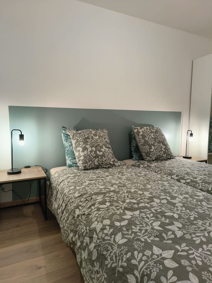 Charmant Appartement Au Centre Village. - Anjou