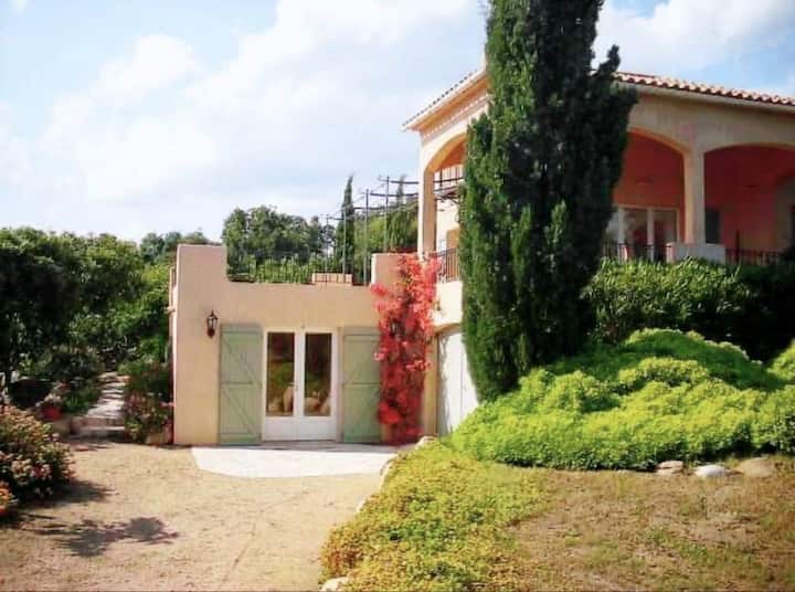Studio 4 Personnes, Climatisé, Pieds Dans L'eau - Plage de Pinarellu