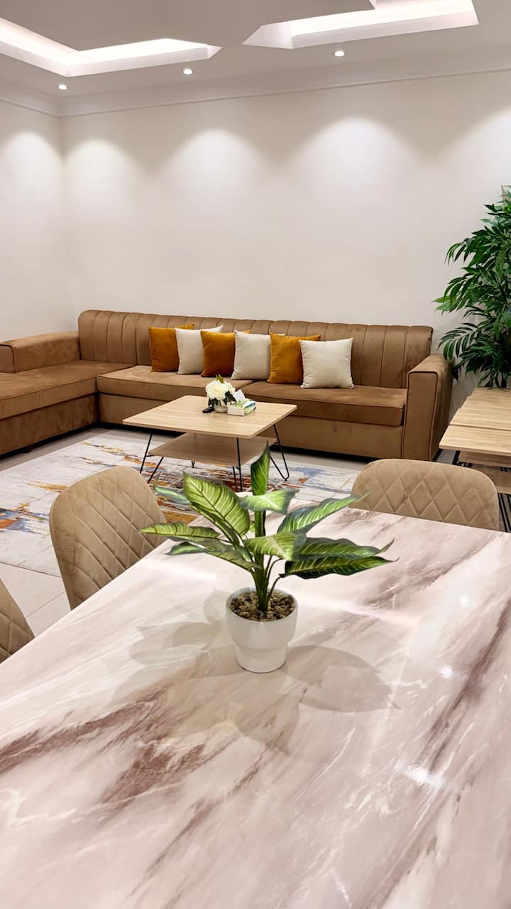 شقة عائلية فاخرة بجوار باصات النقل الترددي للحرم - Medina, Saudi Arabia