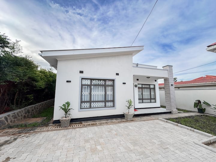 Emat Guesthouse 2 (Area 47) - Lilongwe