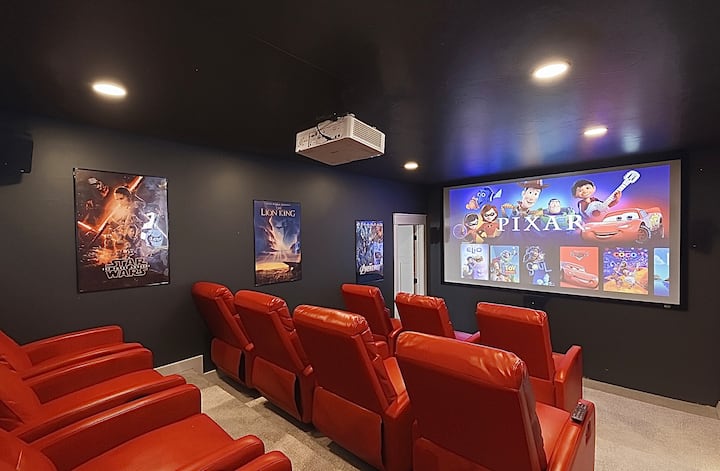 The Skyline Grand | Cozy King Beds | 130” Theater - Great Falls, MT