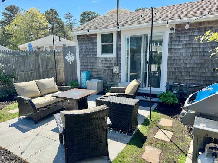Cottage Steps To Water Park & Near Beach - Dennis, MA