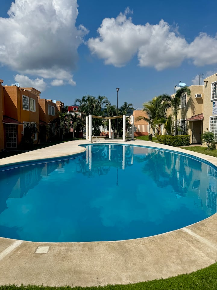 Linda Casa Con Alberca En Acapulco, Punta Diamante - Acapulco