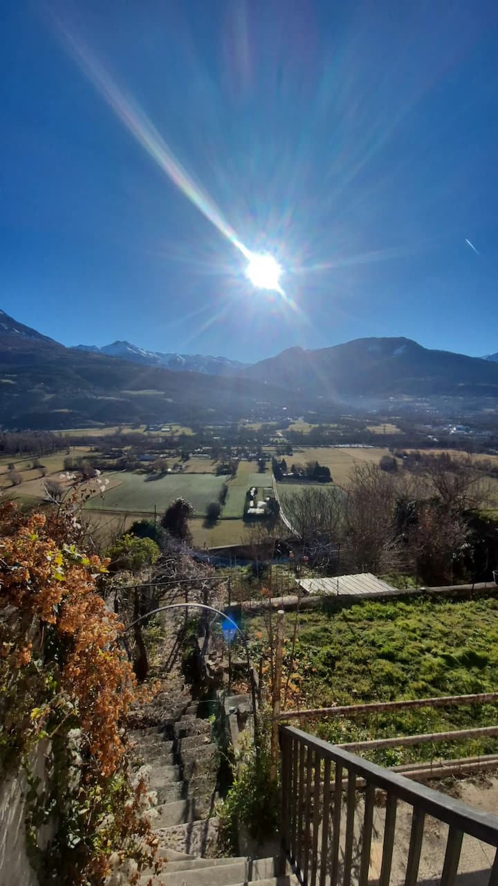 Vue éPoustouflante, Un Vrai Havre De Paix - Embrun