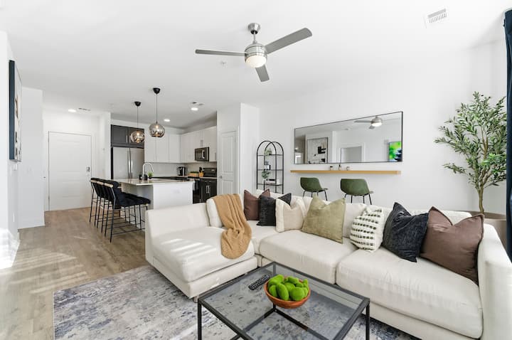 Chic 1br Oasis | Top Floor | Belt-line Access - Atlanta