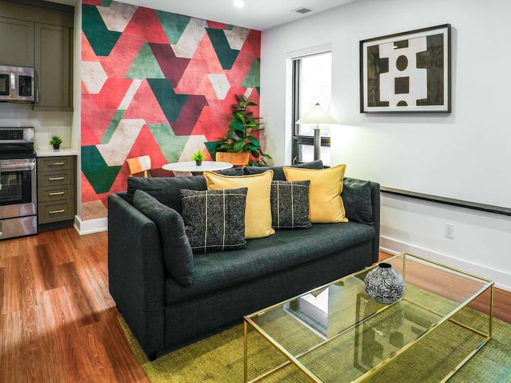 Sleek Downtown Toronto Stay  |Cafés & Shops Nearby - Toronto