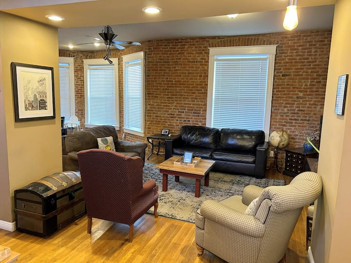 3 Story Home With Penthouse Suite - Kansas (State)