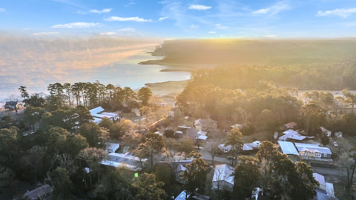 Our Happy Lake House - Blue Hole, Zavalla