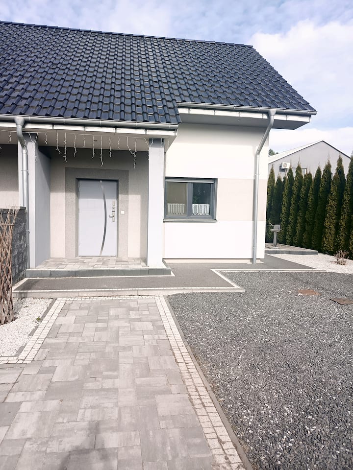 Domek Nad Stawem Antoninek-poznań- 2 łAzienki - Poznań