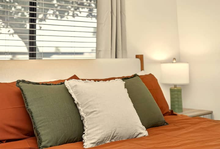 Desert Sun Casita | 2 Bed Resort Pool Bbq - Mesa, AZ