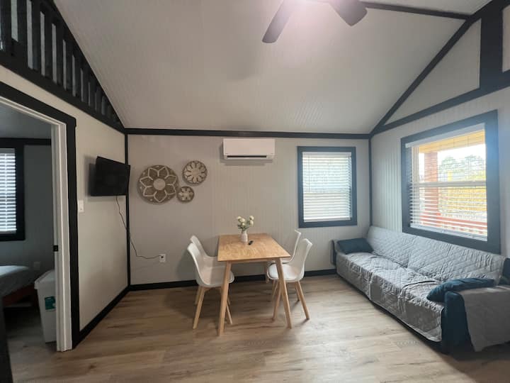 Brand New Cozy Cabin A - Pearland, TX