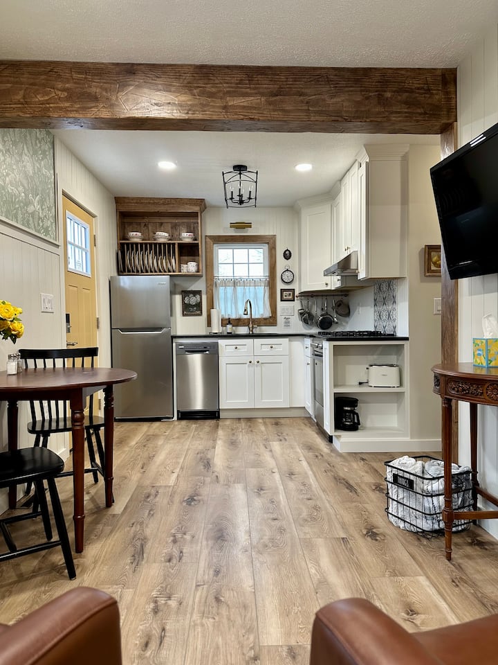 The Granny Pad - Tiny Home - Erie, PA