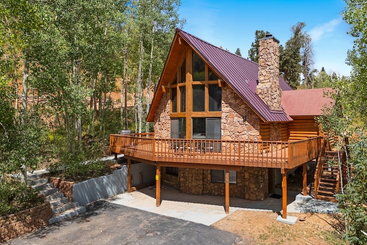 Aspen Retreat - Your Luxury Brian Head Cabin - Brian Head, UT