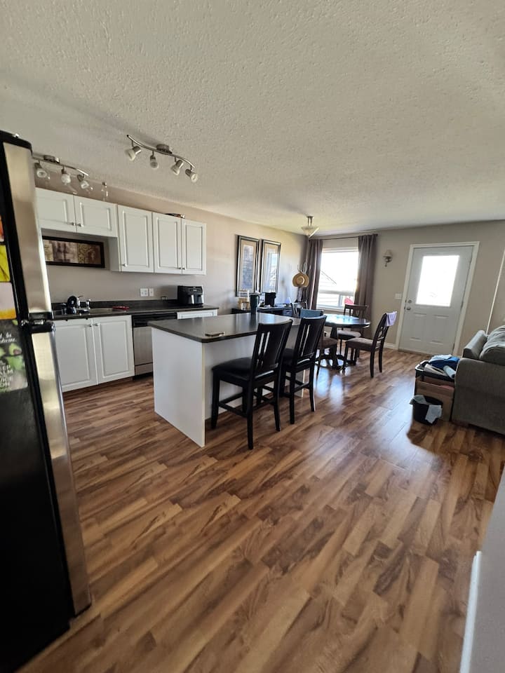 Spacious Bonnyville Oasis - Bonnyville
