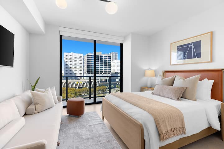 Elegant Studio At The Crosby | Miami Worldcenter - Miami, FL