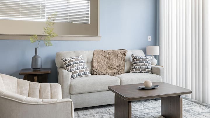 Landing | Beautiful 1bd, Gym - Waco, TX