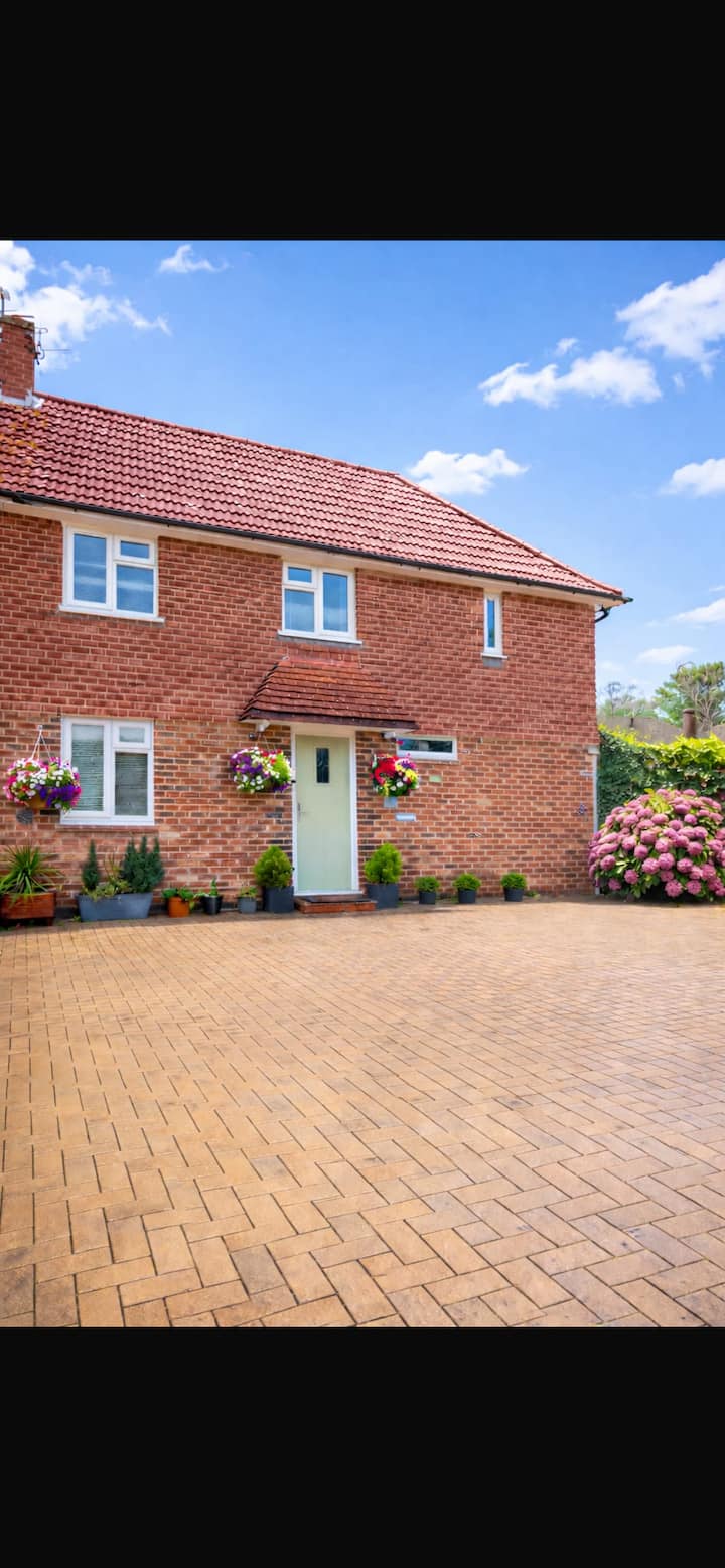 Home Sweet Home - Dorking