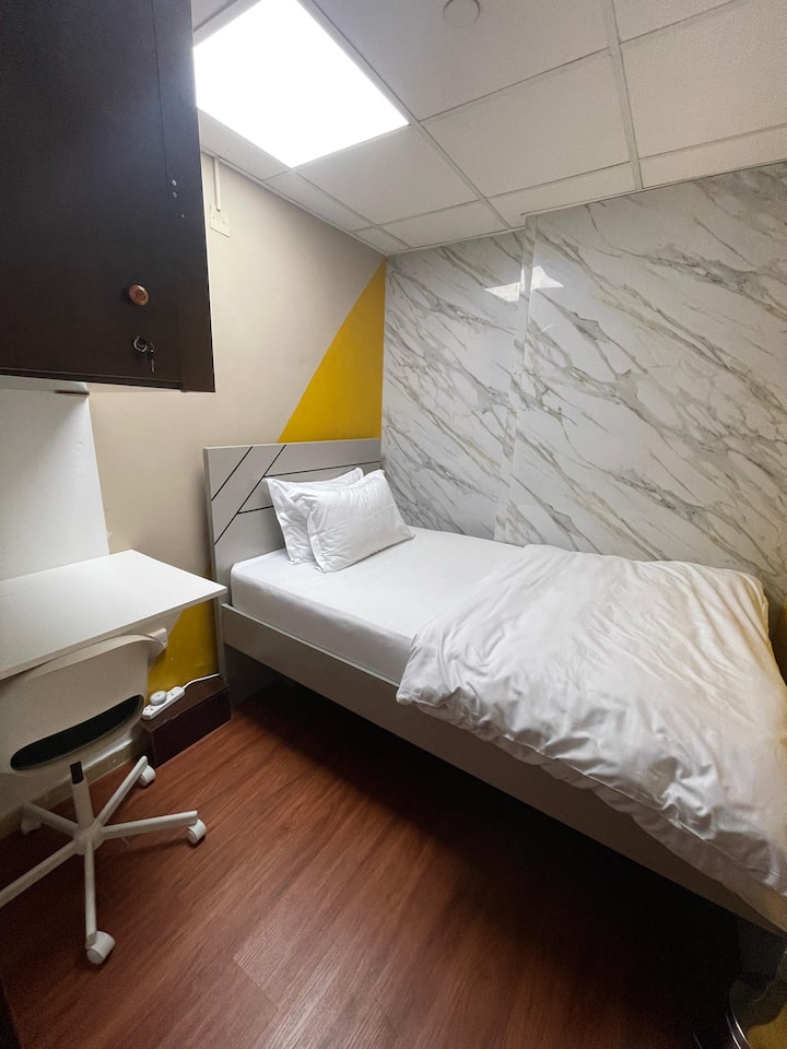 Small Private Room Near Jbr Beach - Dubai