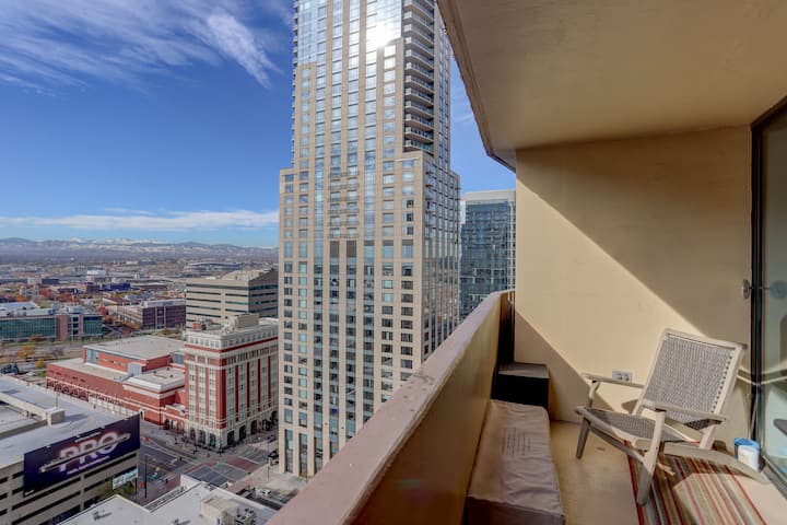 Experience Urban Living At Its Finest In This 2/2! - Denver, CO