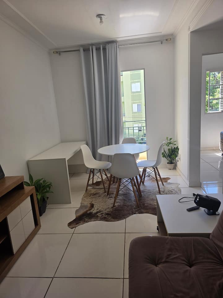 Apartamento Acolhedor De 2 Quartos, Mobilado - Valinhos
