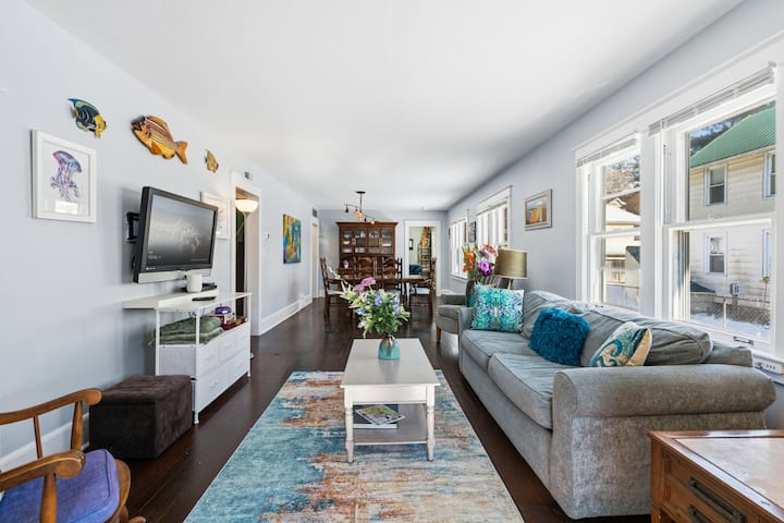 A Stroll At Rehoboth Beach, Delaware - Rehoboth Beach, DE