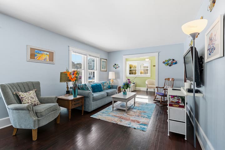 A Stroll To Rehoboth Beach, Delaware - 레오보스 비치