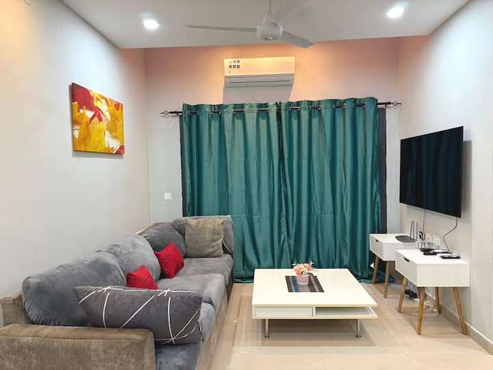 Secured, Family Friendly Apartment By The Beach - Gambia