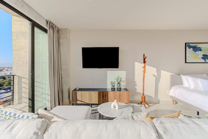 Céntrico Depa Con Alberca/ Gym/ Coworking / Wifi - Cancún