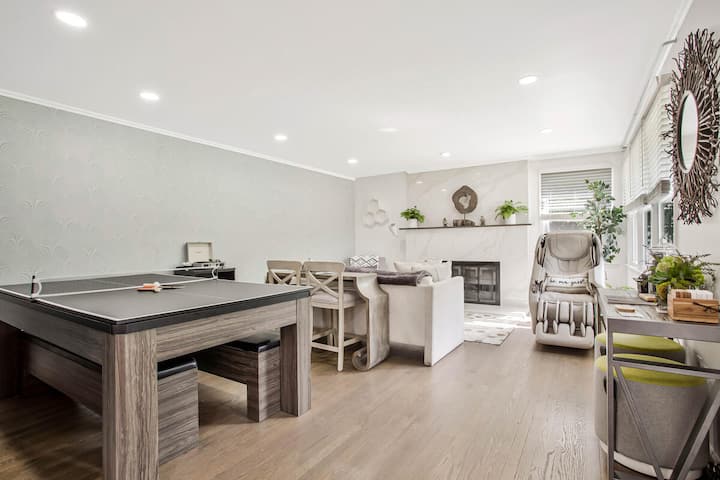 Hot Tub, Firepit, Gazebo, 2 Homes - Sleeps 20! - Maryland