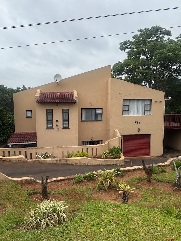 Esmeralda’s Country & Coastal Escape - Port Edward