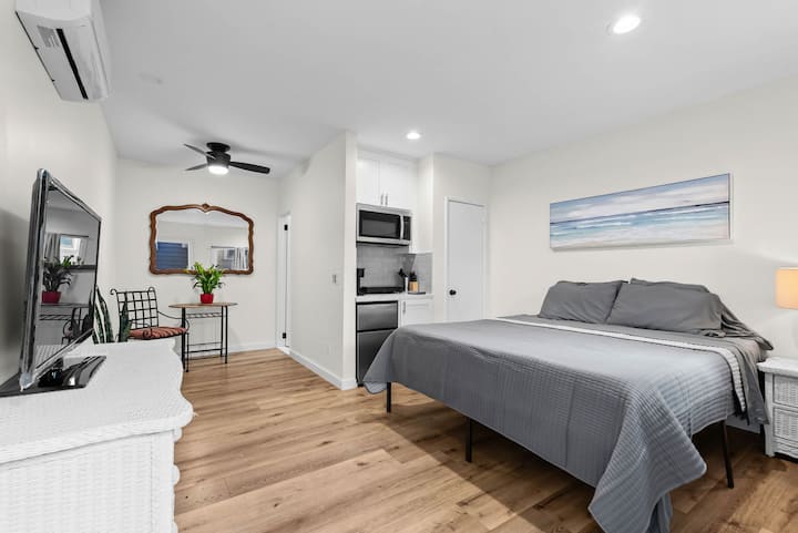 Ventura Vibe - Ventura, CA