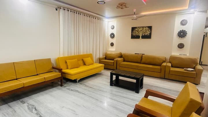 Private Guest House With Garden& Swimming Pool - Chennai