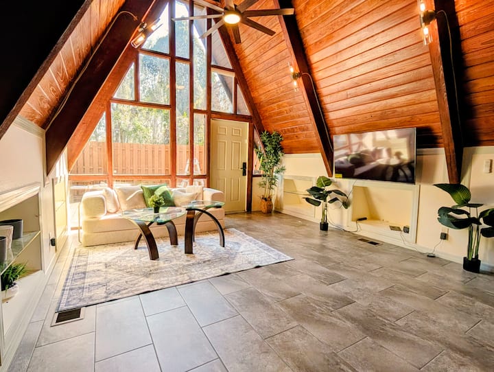 Tampa Chalet Cabin Near Busch Gardens Moffitt Usf - Tampa, FL