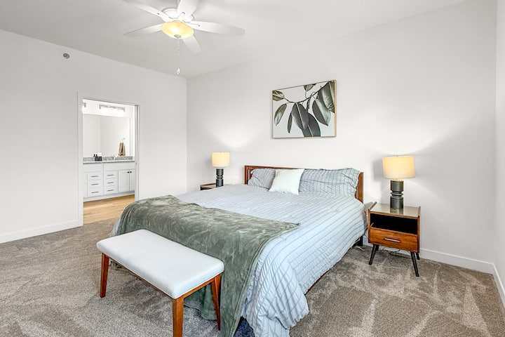 Extended Stay | Corporate | Insurance | Apartment - Davenport, IA