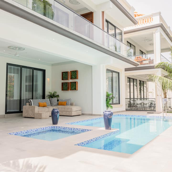 Ocean Villa Luxury 9br Beachfront In Diani - Diani Beach