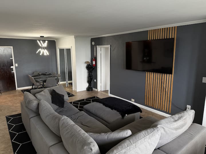 Beachfront City Escape - Fort Lauderdale, FL
