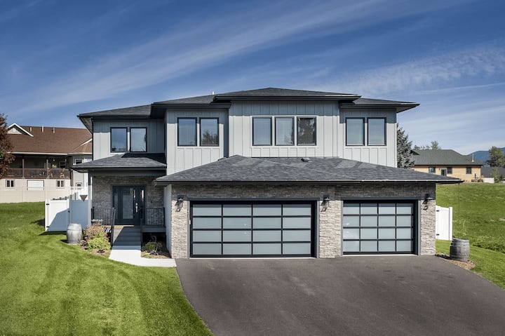 Riverhouse W/ Hot Tub + Grill + Fire Pit Near Glac - Columbia Falls, MT