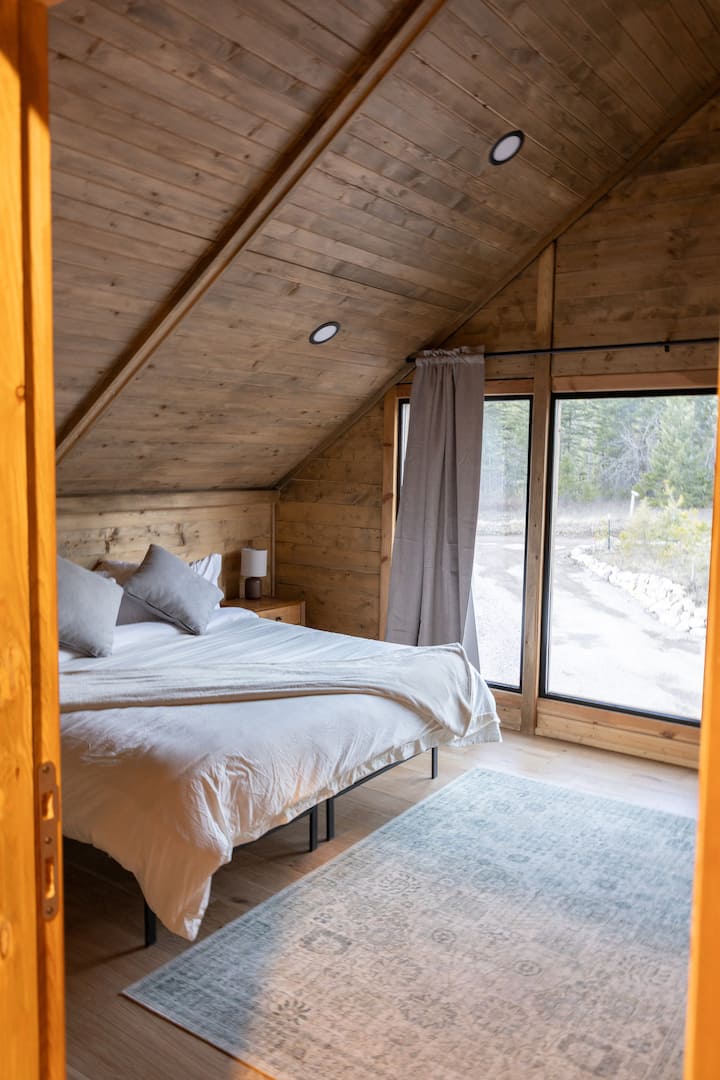 Glacier Cabin Suite With A View - West Glacier, MT