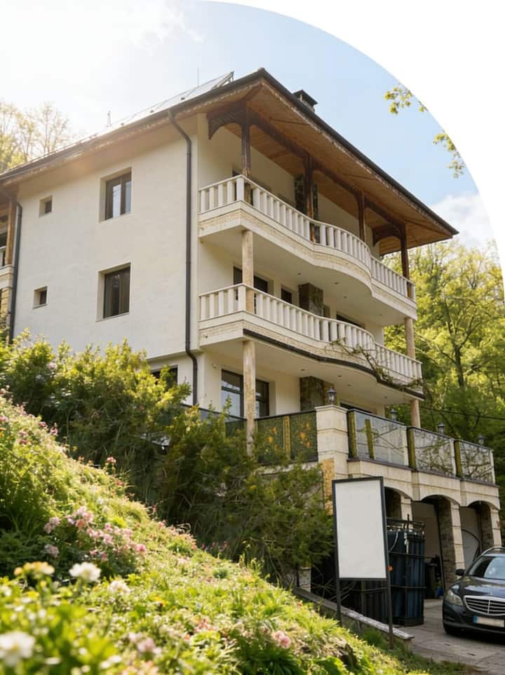 Къща за гости Green Hills - Chiflik