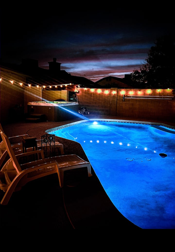 *8 Min Walk To State Farm Stadium* 5 Room Pool/spa - Glendale, AZ