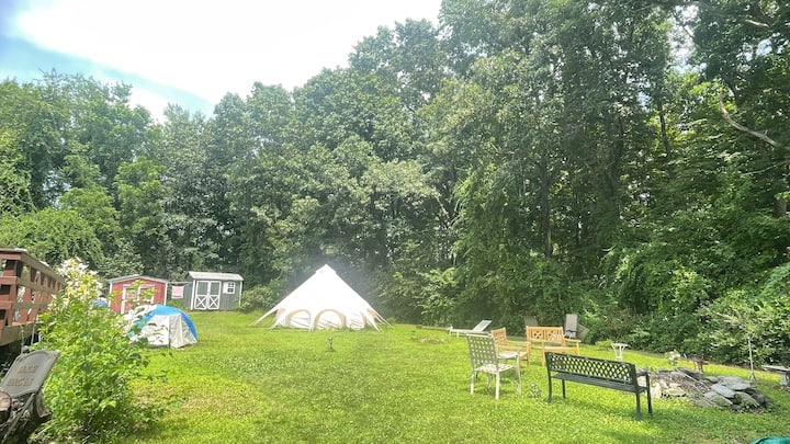Cozy Glamping Yurt Near Woods & Shared Home - Poughkeepsie, NY
