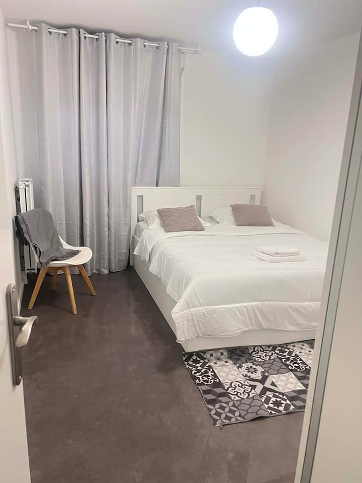 Très Beau T3 à Bondy - Bondy