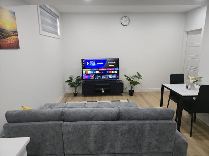 Mayfair Suite - Airdrie